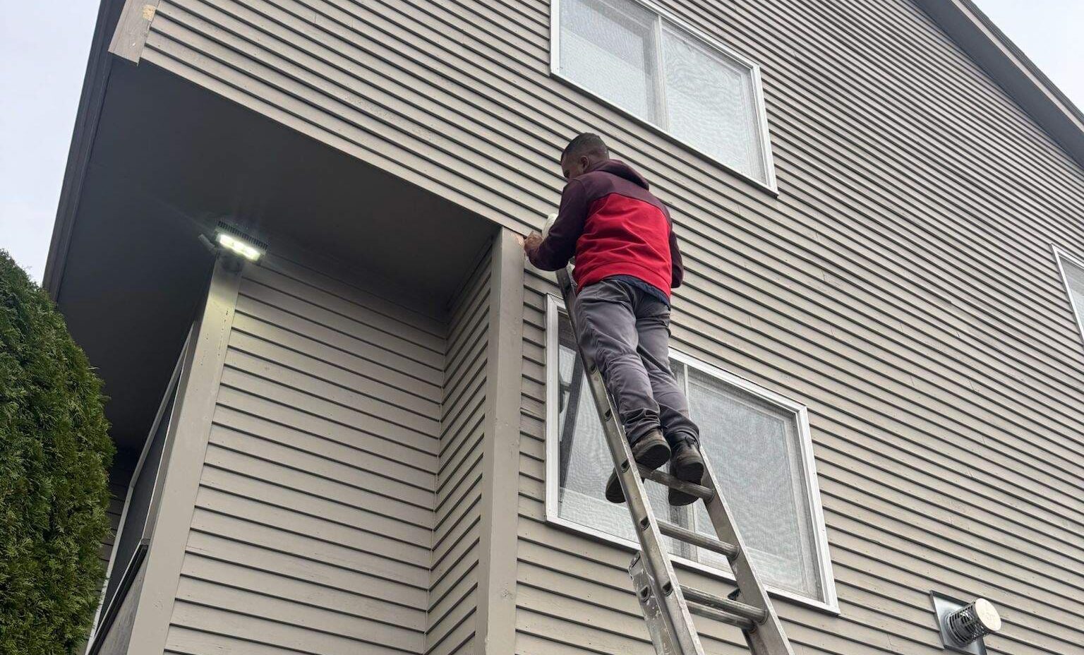 Wind Damage Siding: Signs, What to Do Next & Repair Options